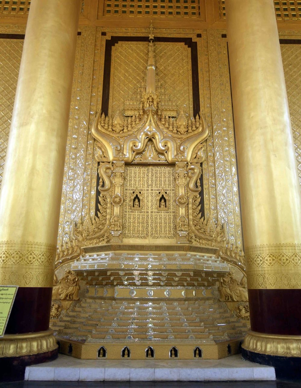 Mandalay, the Swan Song of the Burmese Kingdom - Society of Friends of ...